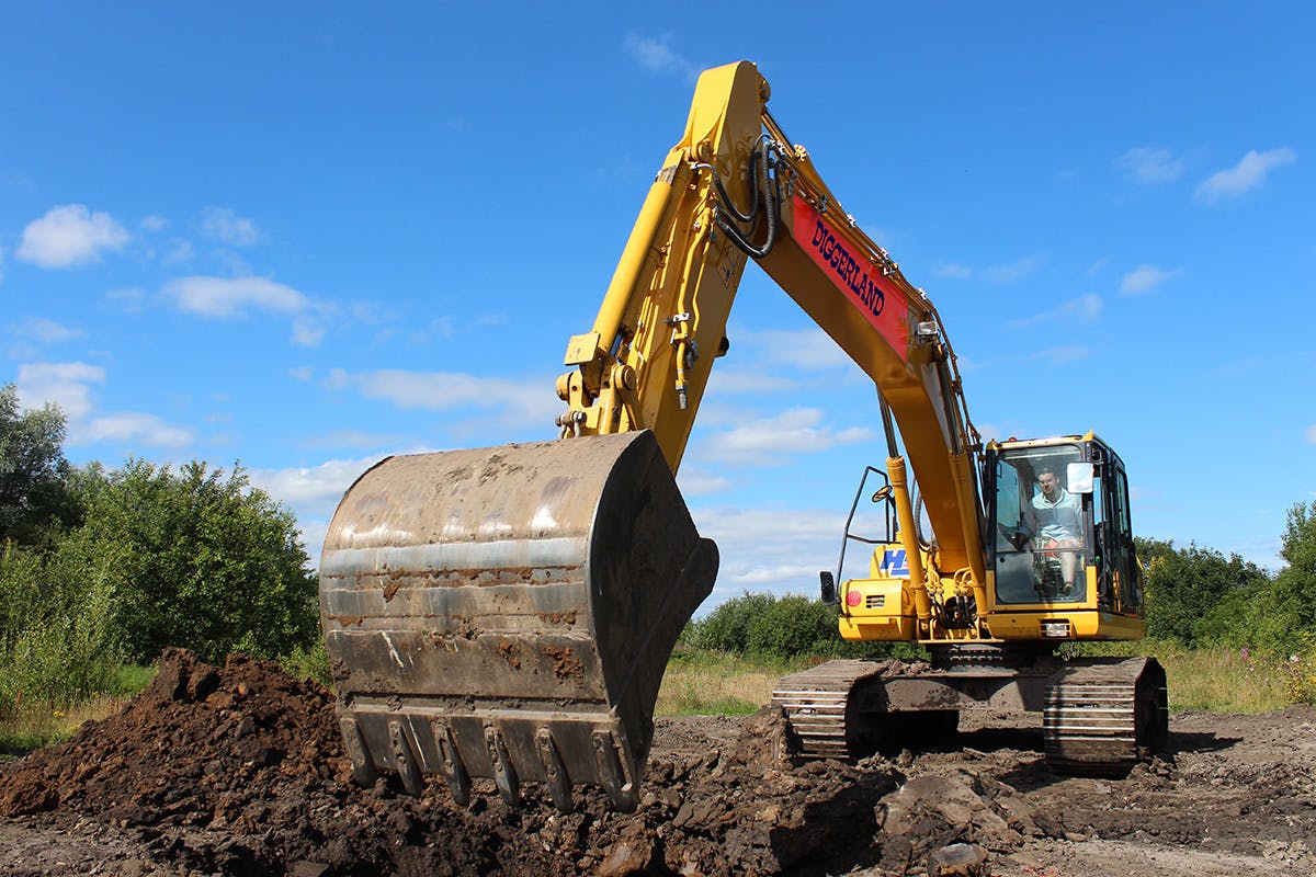 Monster Digger Experience - Drive A Digger | Virgin Experience Days