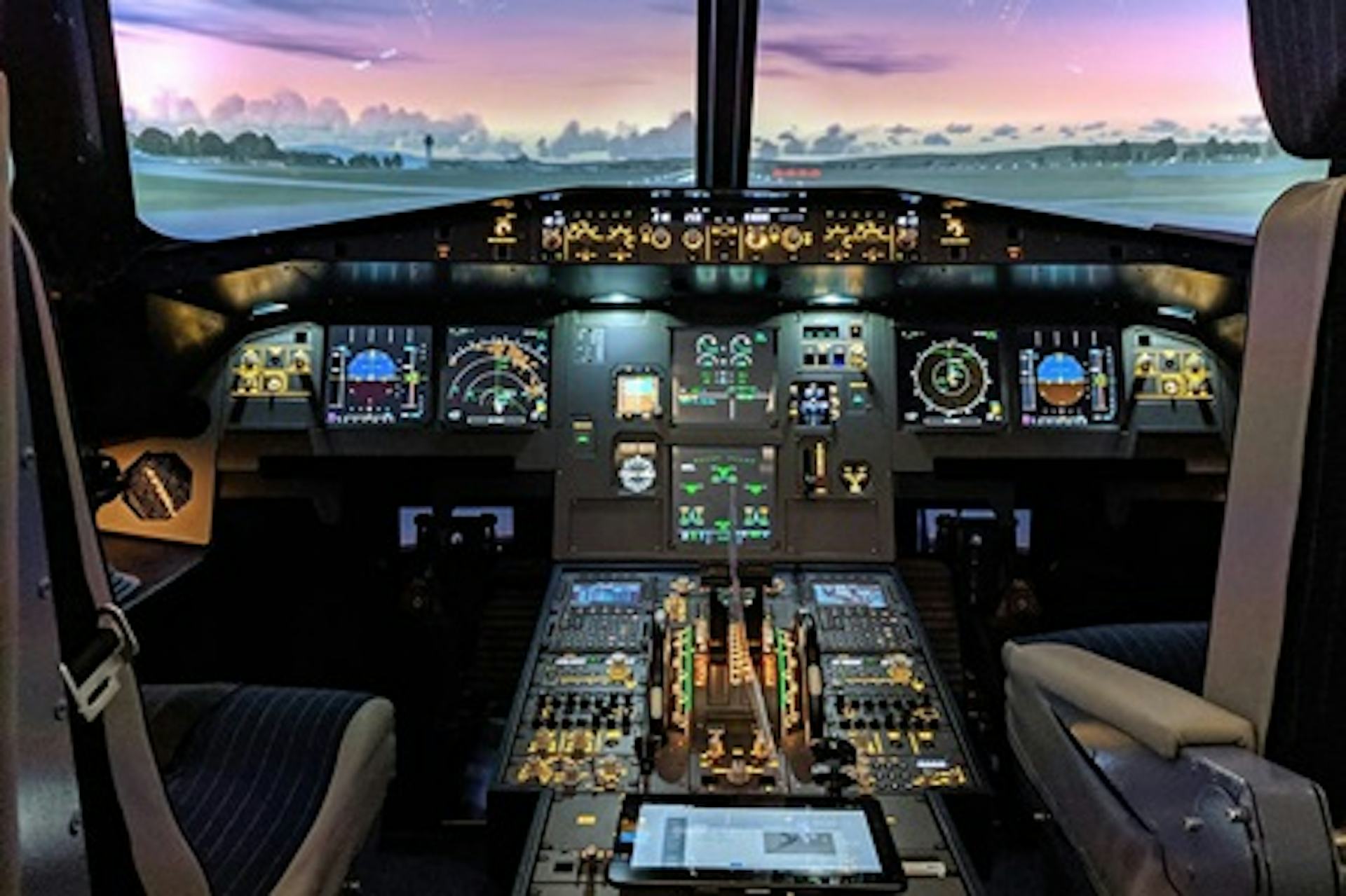 60 minute Airbus A320 Flight Simulator - Virgin Experience Days