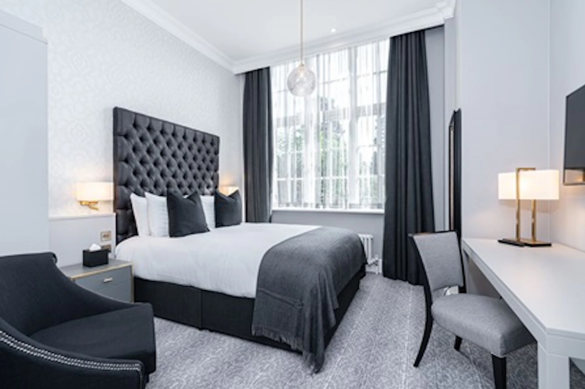 Luxury Hotel Breaks | Family Escapes & Holidays - Virgin Experience Days