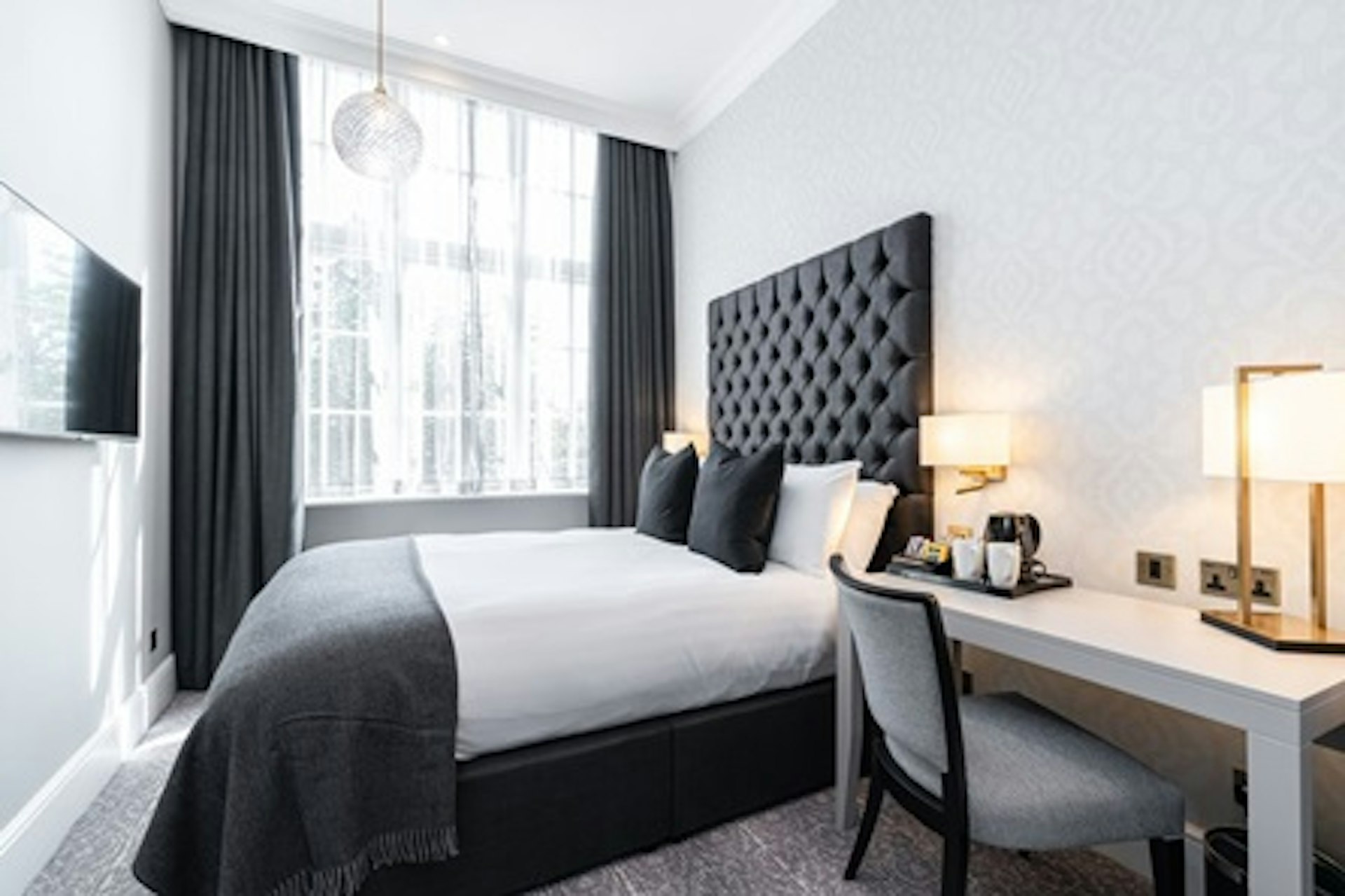 Luxury Hotel Breaks | Family Escapes & Holidays - Virgin Experience Days