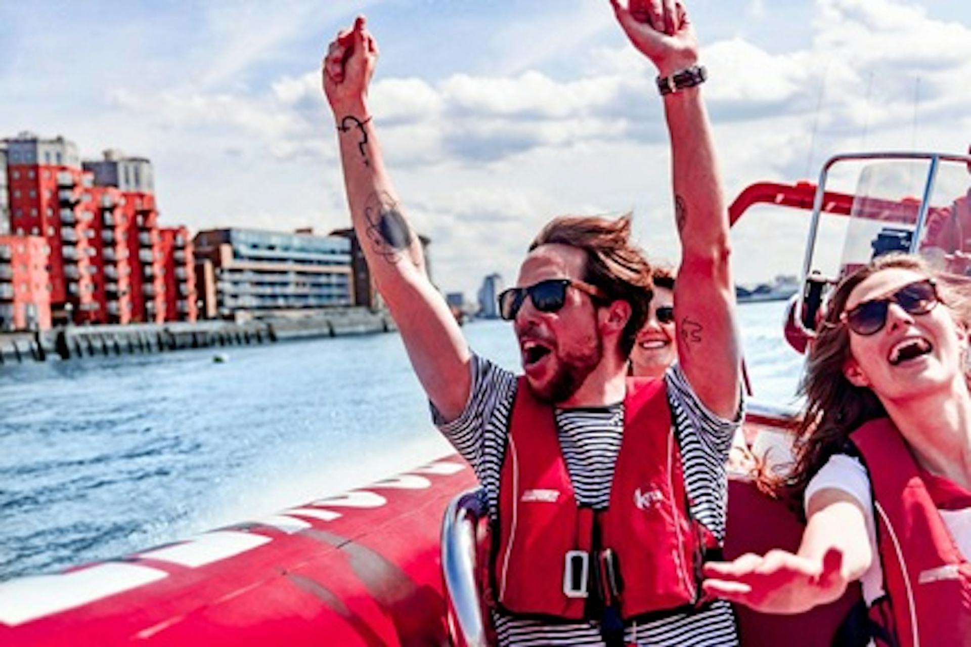 Thames Rockets Speed Boat Ride for One - Virgin Experience Days